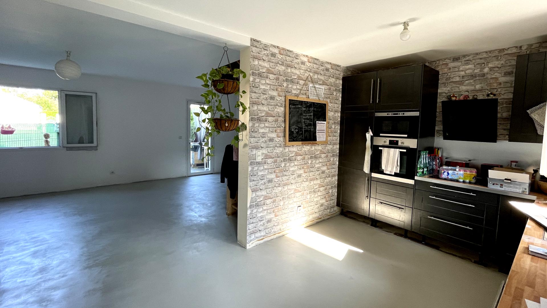 LR Concept – Applicateur spécialiste du béton ciré – Pose de béton ciré dans toute la France